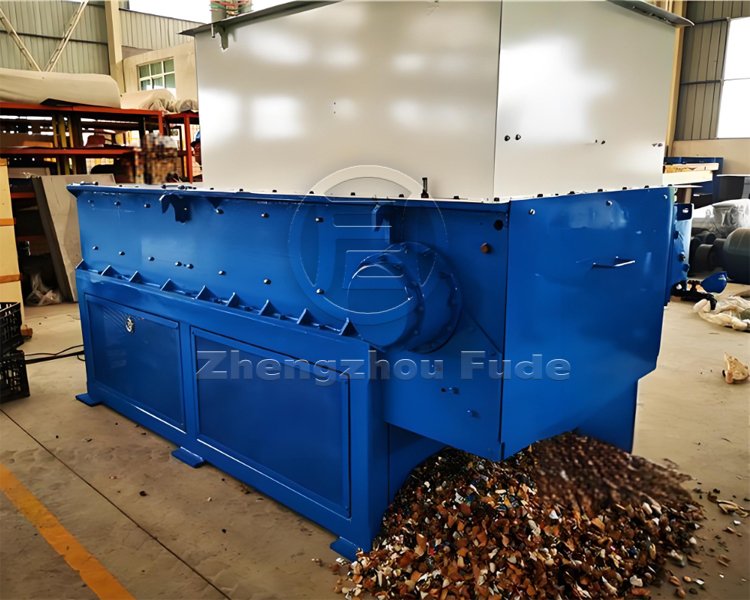 Metal Single-shaft Shredder: High-power Crushing